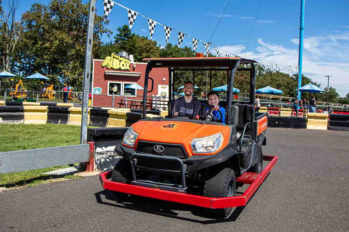 Rides & Attractions - Diggerland USA