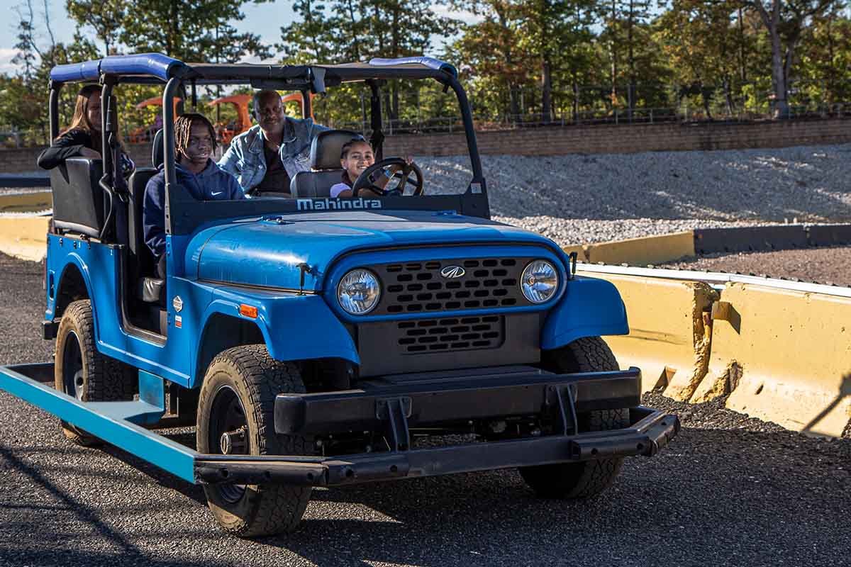 Rides & Attractions - Diggerland USA